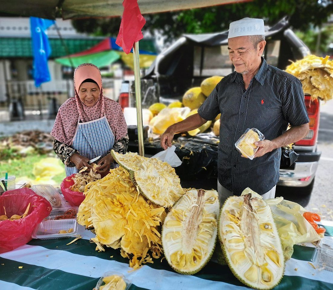 Tanjung Malim wins over Bentong fruit farmer and wife | The Star