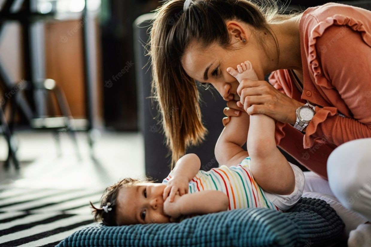 Philippines' fertility rate continues to decline; alarming trend since ...