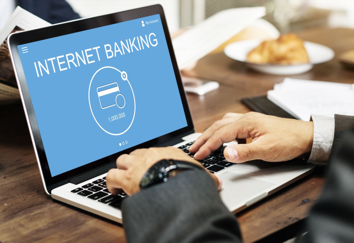 US$5,700 was taken from a US man’s bank account. What the bank did next ...
