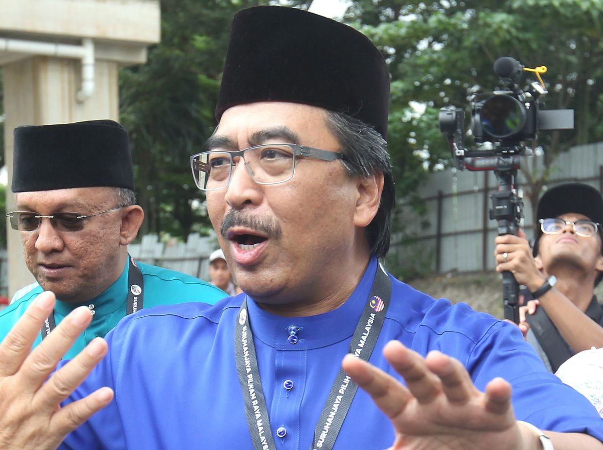 GE15: Barisan's Johari takes the lead in Titiwangsa | The Star