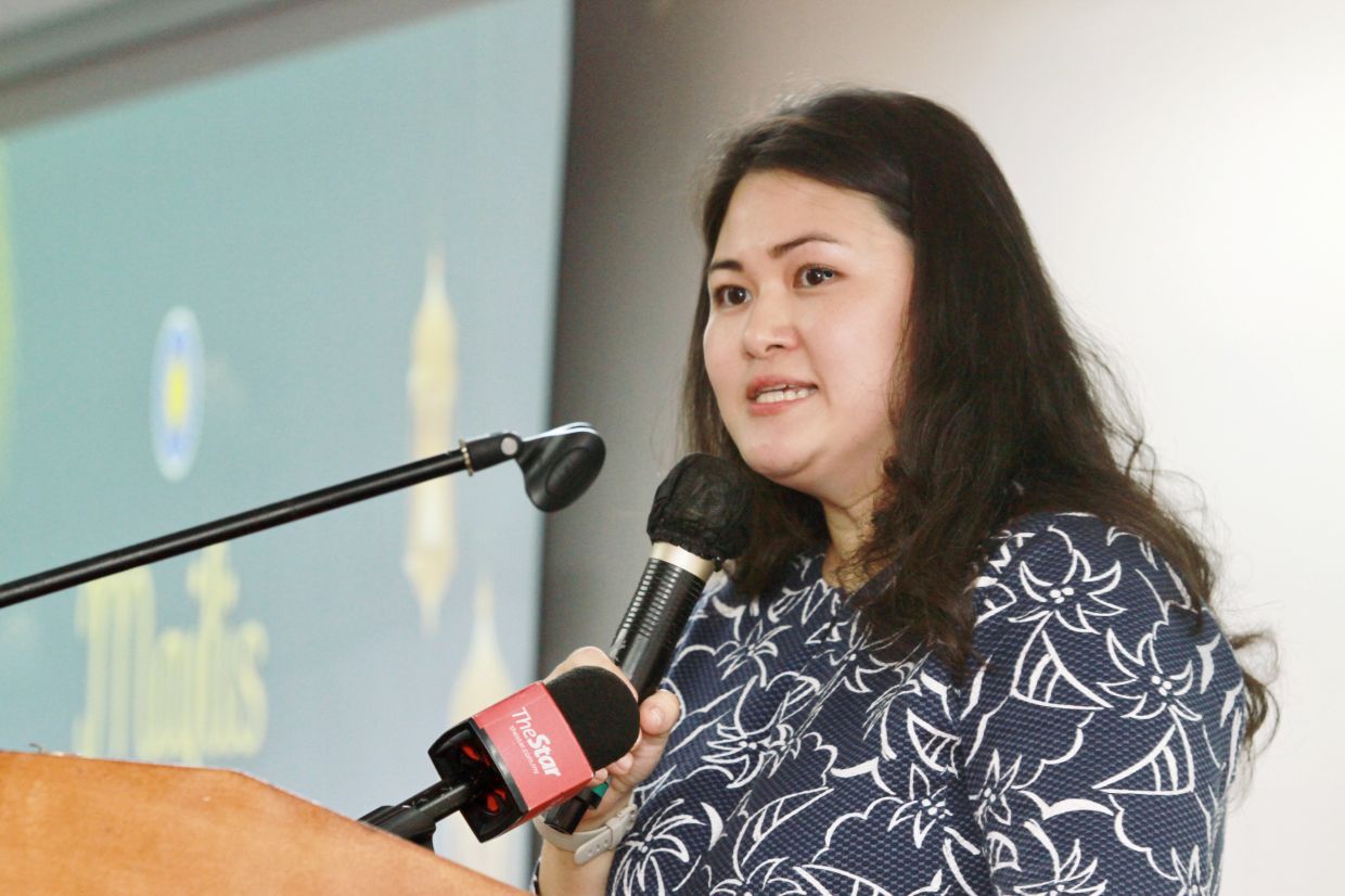 GE15: Barisan leadership must account for polls showing, says MCA's ...