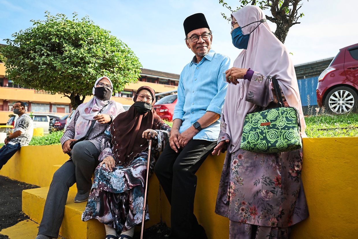 Top leaders among early birds | The Star