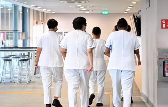 Singapore to hire about 4,000 new nurses by end-2023 | The Star