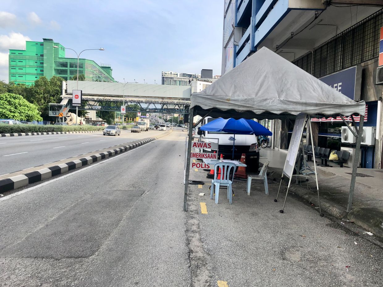 Photo gallery: Police roadblocks being set up nationwide | The Star