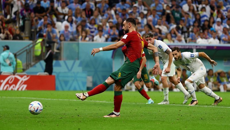 Football: Fernandes double fires perfect Portugal through to World Cup ...