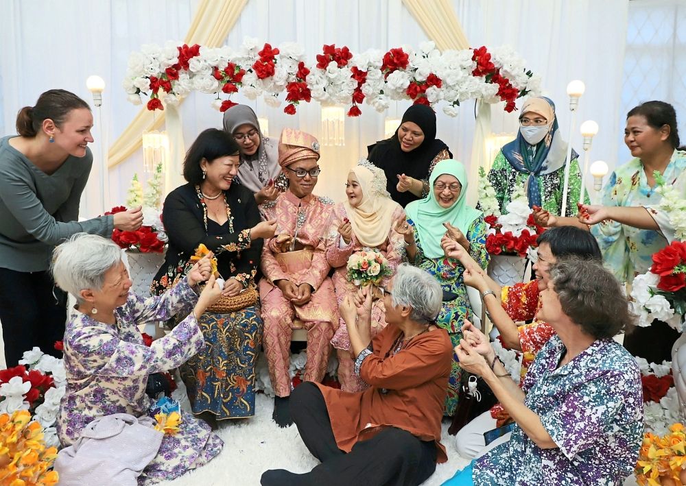 Disabled couple finally married | The Star
