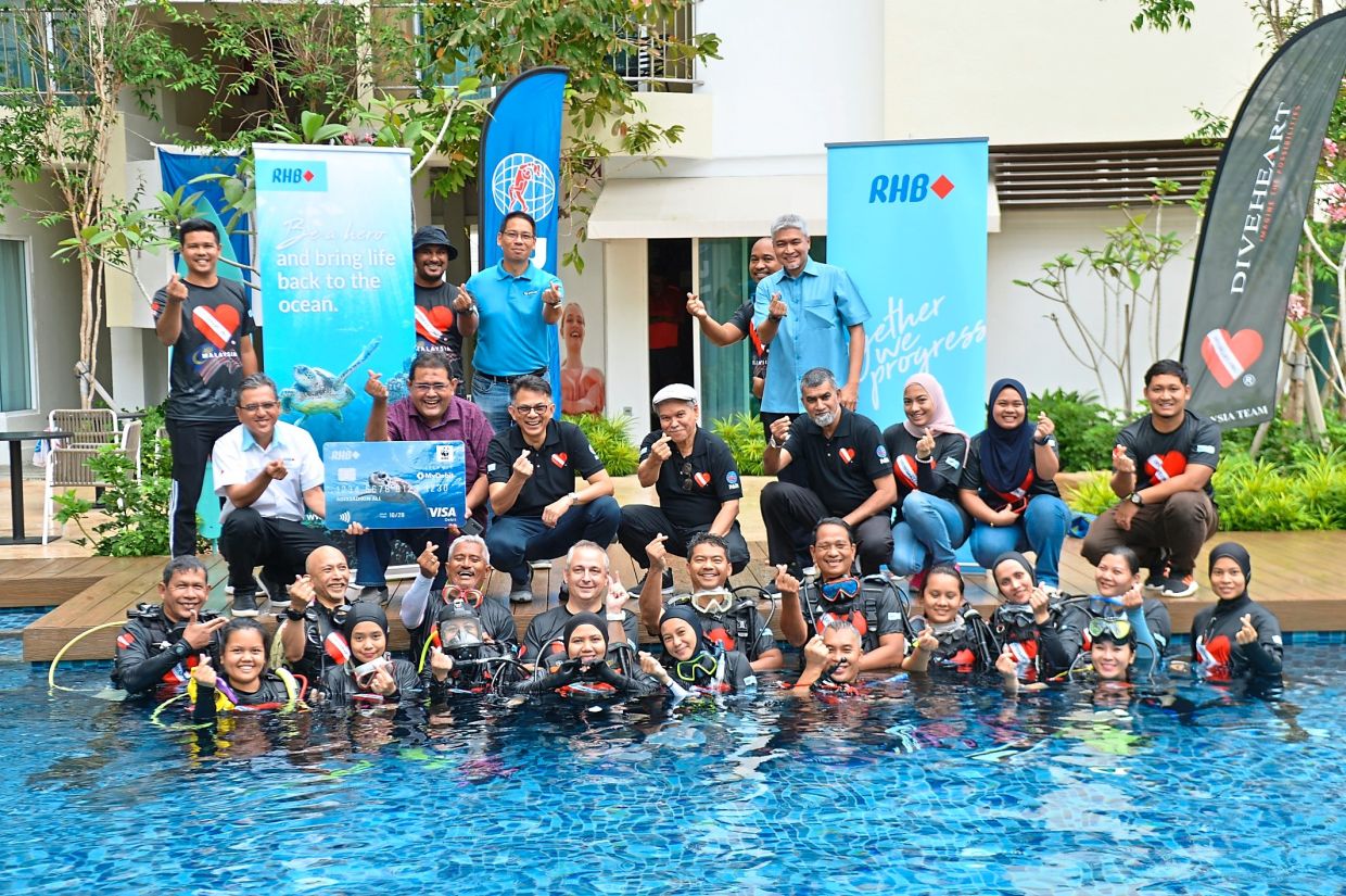 Bank forms own support team for disabled divers | The Star