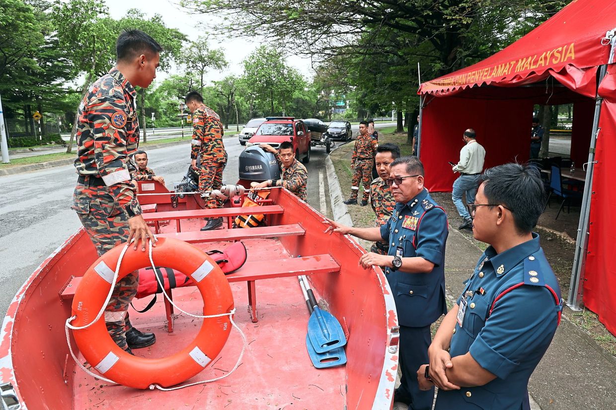 Forward bases set up for flood rescue operations | The Star