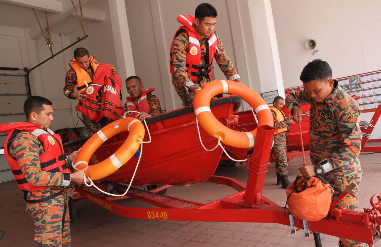 Fire and Rescue Dept braces for north-east monsoon with disaster ops ...