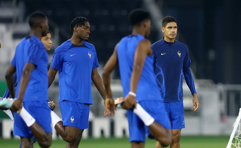 Football: Soccer-All France players start training ahead of World Cup ...
