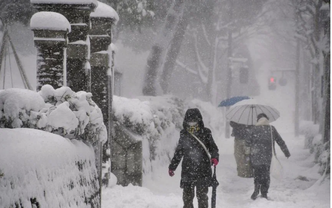 Japan warns of dangerous white Christmas as heavy snowfall forecast | The Star