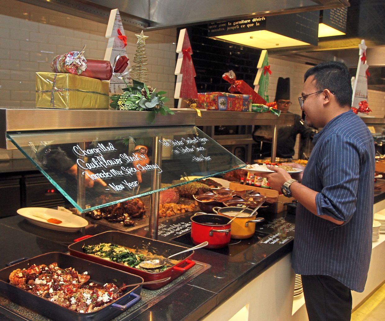 Trimmings elevate star dishes in festive buffets | The Star