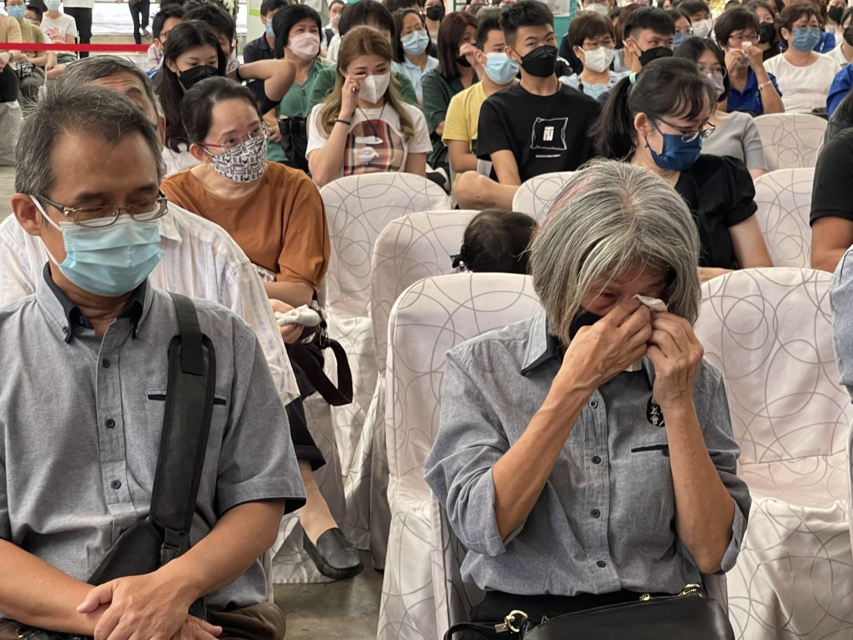 Sombre affair at SJKC Mun Choong in memory of Batang Kali landslide ...