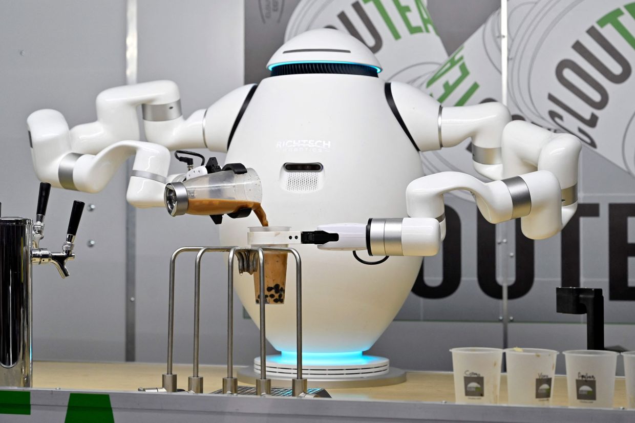 Best of CES 2023: High-tech eyebrows and a boba tea robot | The Star