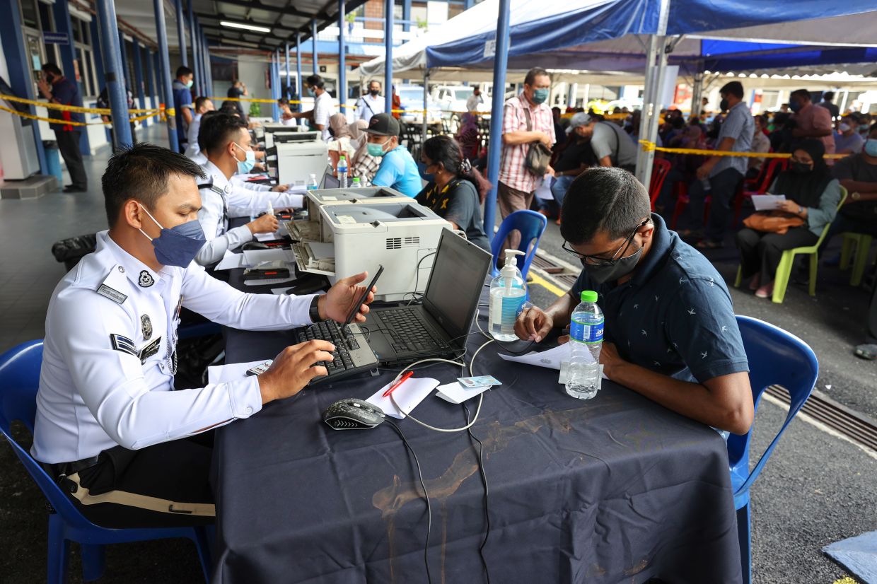 Discount for police compound begins today | The Star