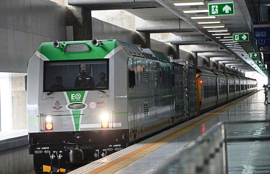 Battery-powered locomotive launched in Bangkok | The Star