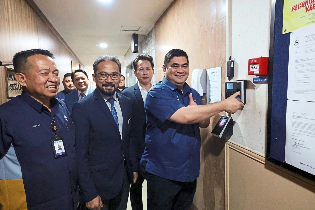 Pakatan files election petition | The Star