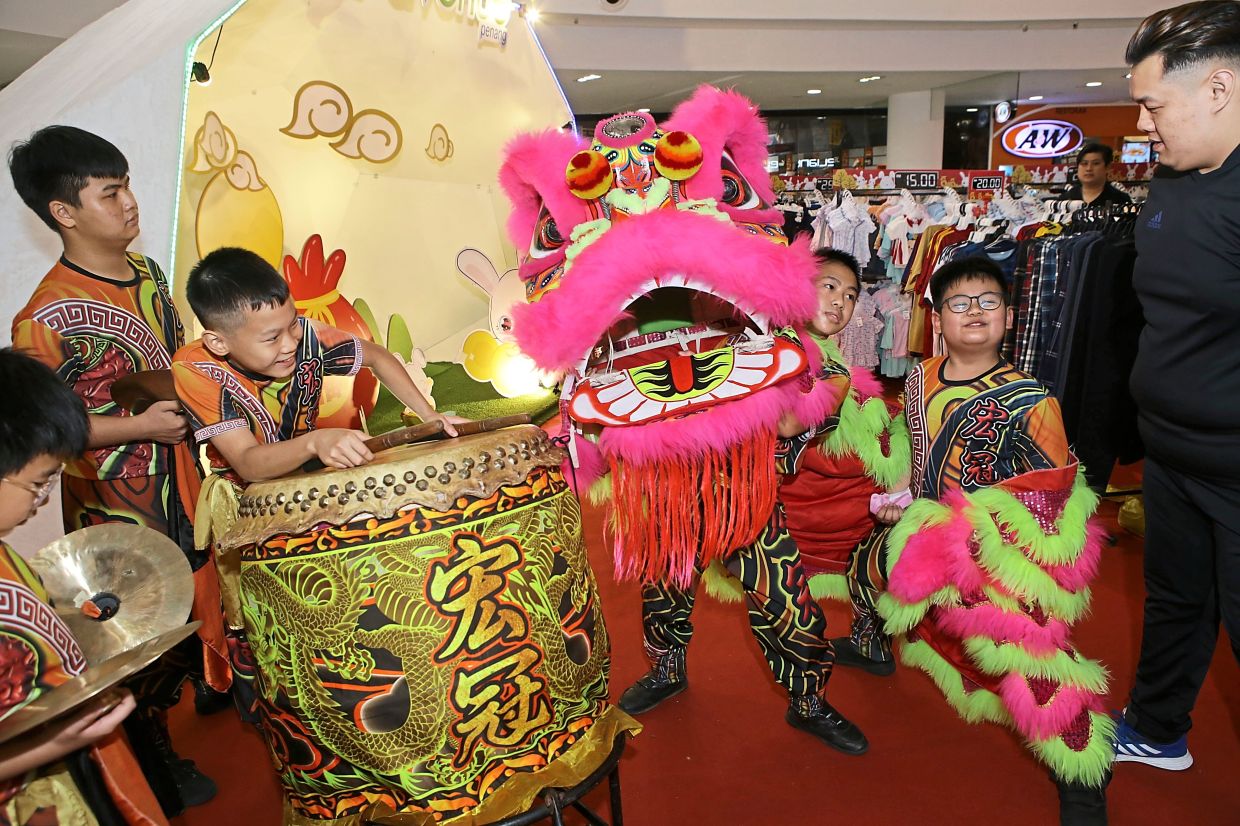 Little wonders leap into lion dance | The Star