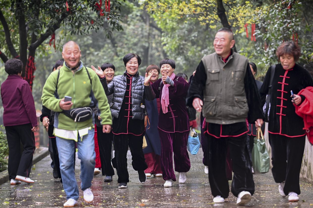 ‘Silver’ economy grows with ageing population | KLSE Screener