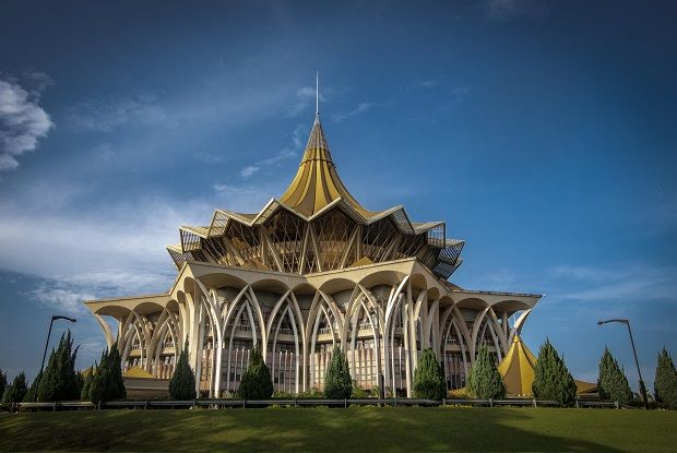 Reveal all on 'tallest flagpole' project, MP urges Sarawak govt | The Star