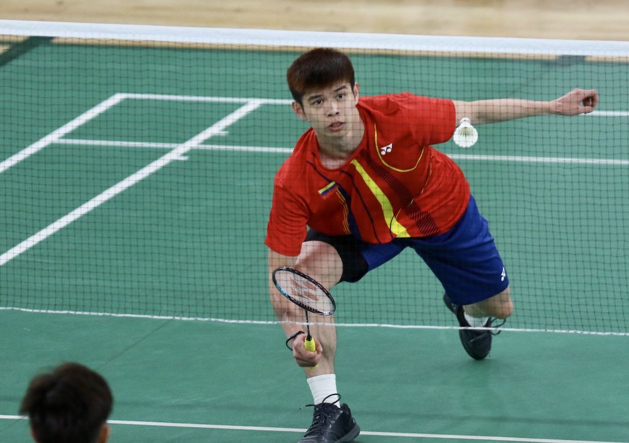 Badminton: Junpeng survives scare against lowly opponent as China win thriller | The Star