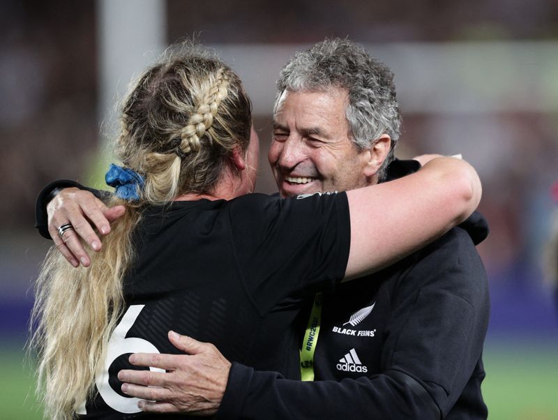 Rugby: Rugby-New Zealand coach Smith calls for an end to rolling maul ...