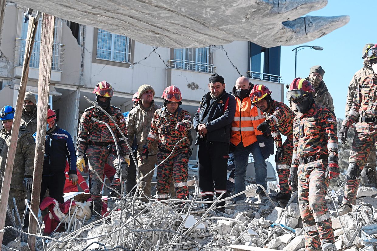 Morale booster for SAR team | The Star