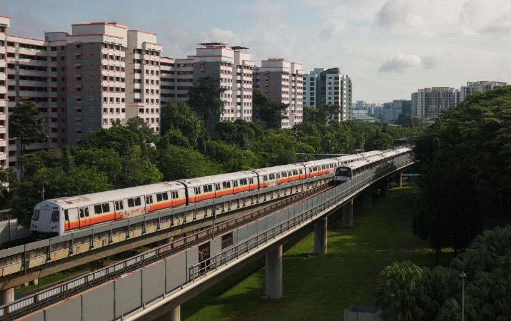 Train service resumes after third disruption on North-South MRT Line in ...