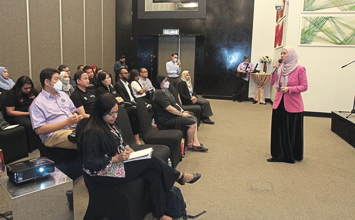 DOSH: Make professional counselling available to media practitioners ...