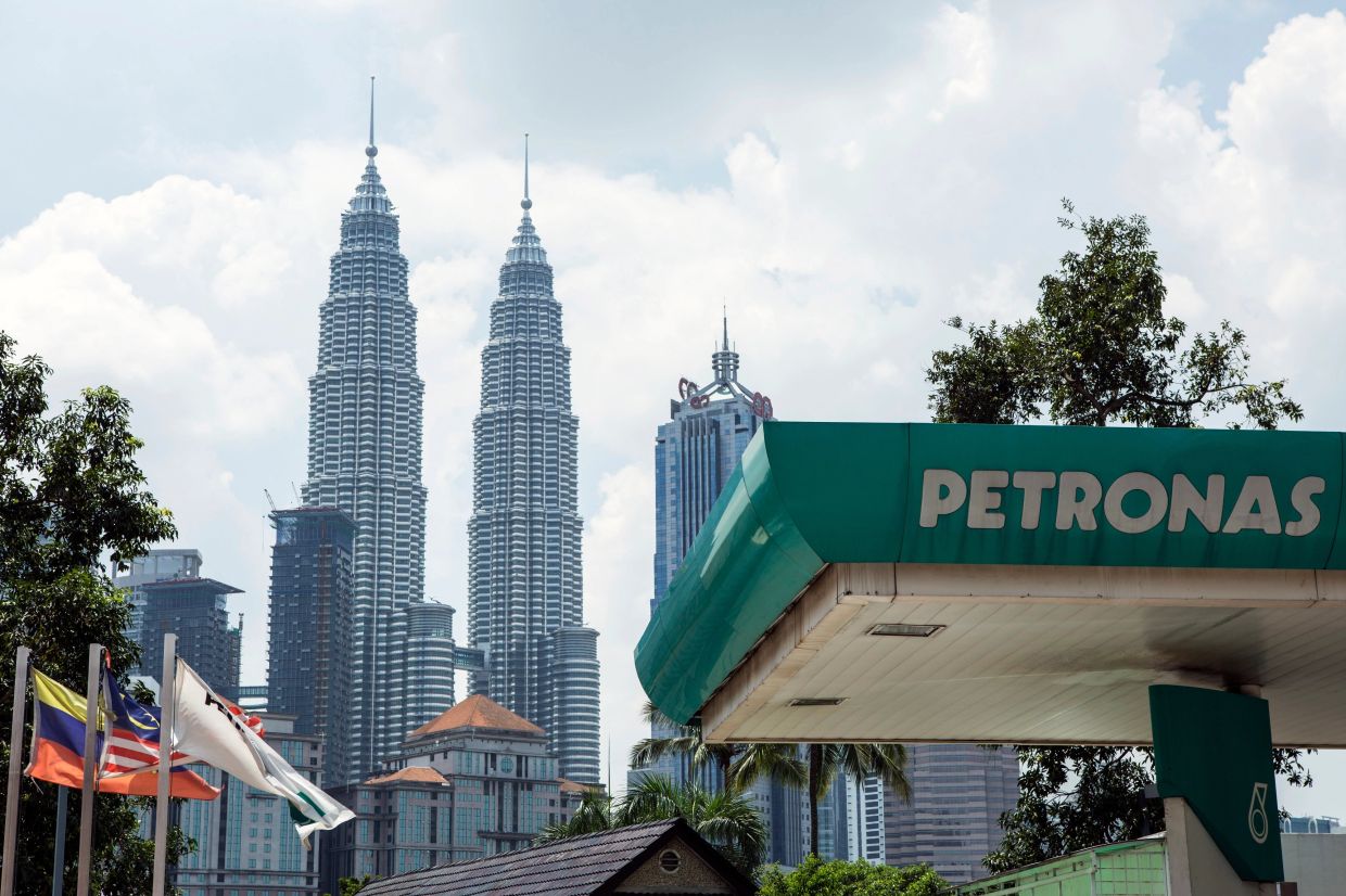 PETRONAS inks heads of agreement for Sabah govt's participation in ...