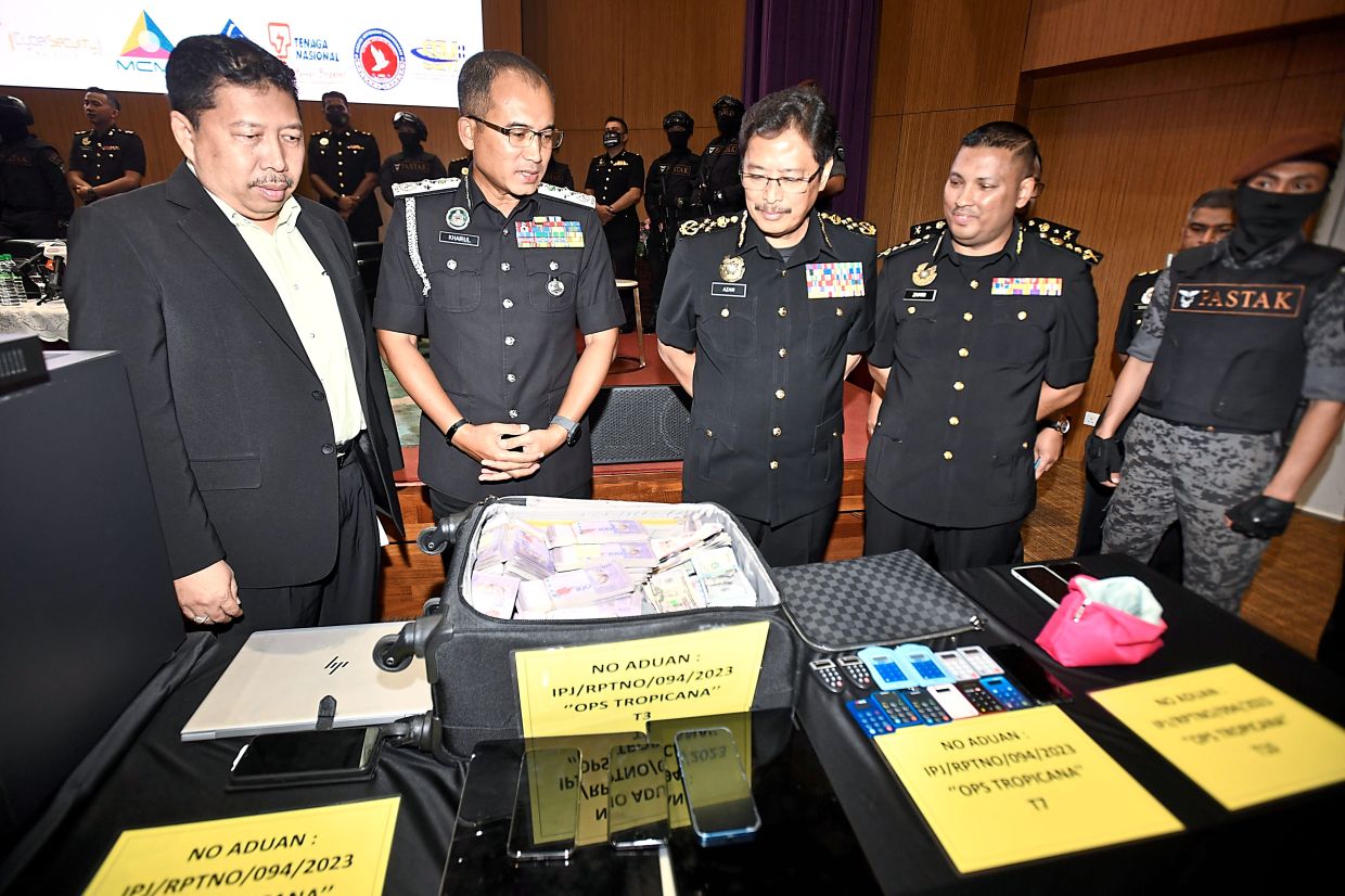 MACC: Officers possibly bribed to turn a blind eye to international ...