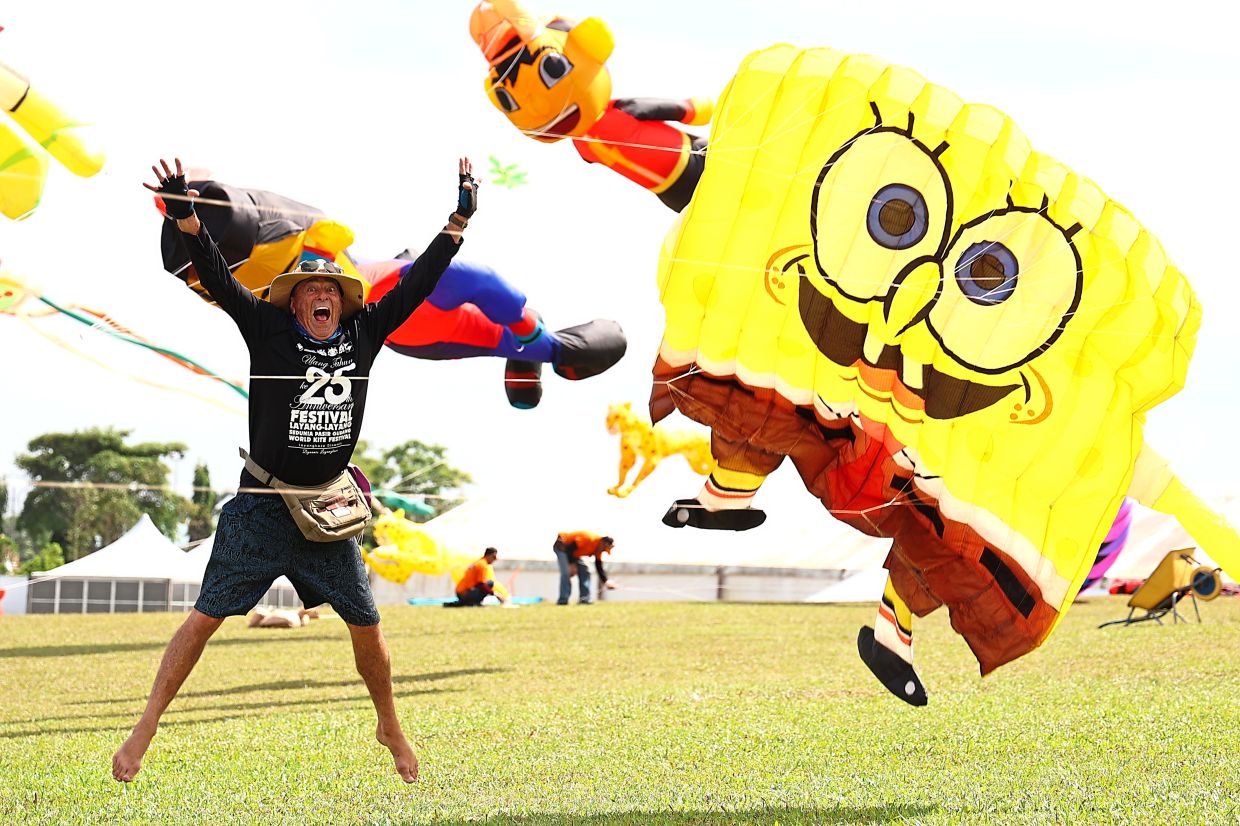 On cloud nine flying kites | The Star