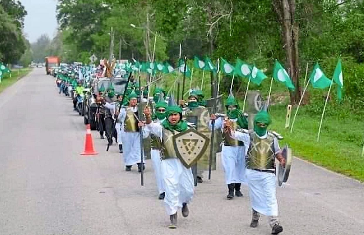 Poser parade | The Star