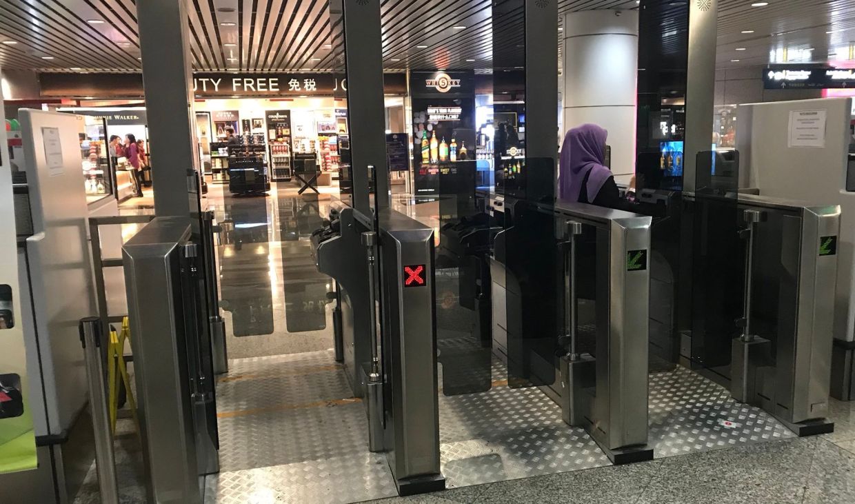 Foreigners can use autogate at KLIA for faster clearance, Dewan Rakyat ...