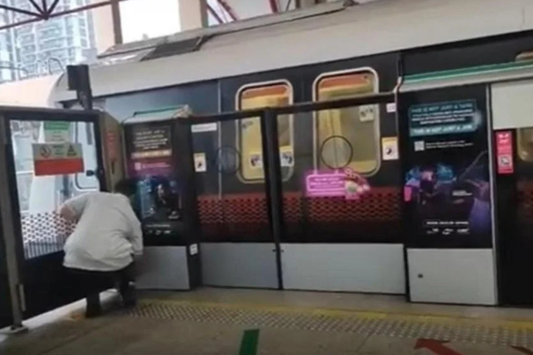 SMRT makes police report after 12-year-old allegedly causes train delay ...
