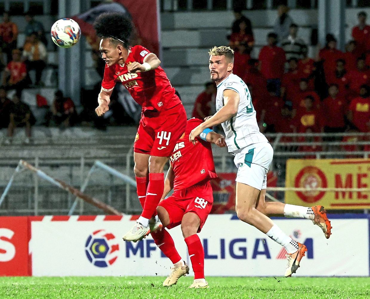 Football: No time to gloat | The Star