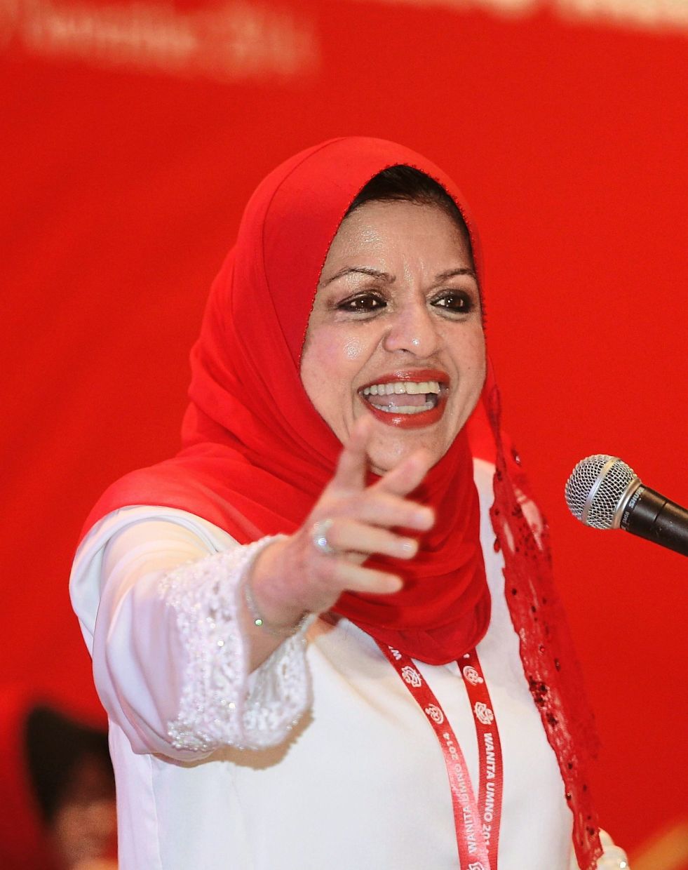 Tan Sri Shahrizat Abdul Jalil #tudungmerah | The Star