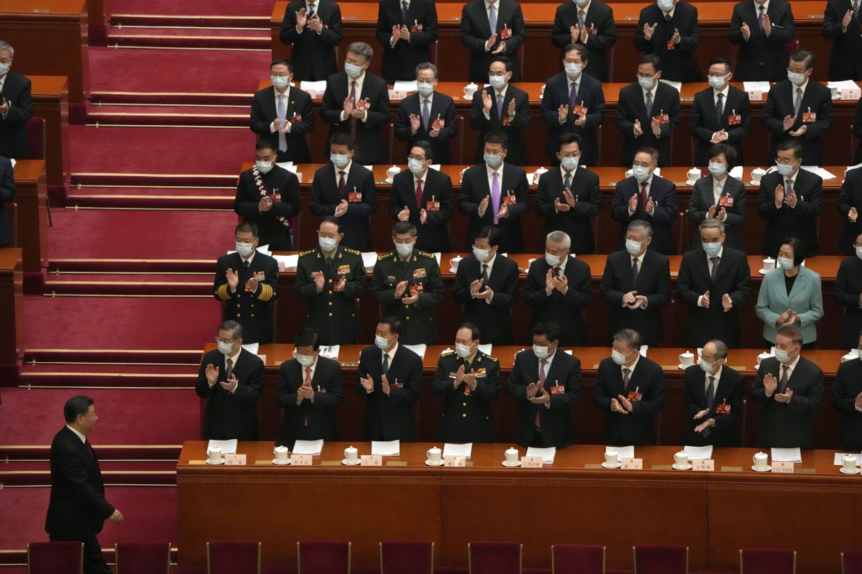 Economists see China ‘conservative’ GDP goal a cautious sign | The Star