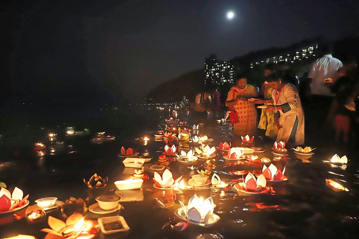 Floating chariot festival returns after two years | The Star