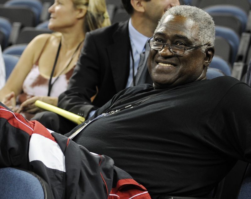 Basketball: Basketball-New York's iconic 'Captain' Reed dies at 80 ...