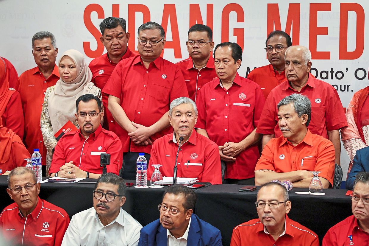 Asyraf replaces Ahmad as Umno secretary-general | The Star