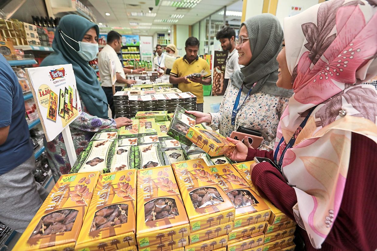 Eat moderately and avoid oily food, say experts | The Star