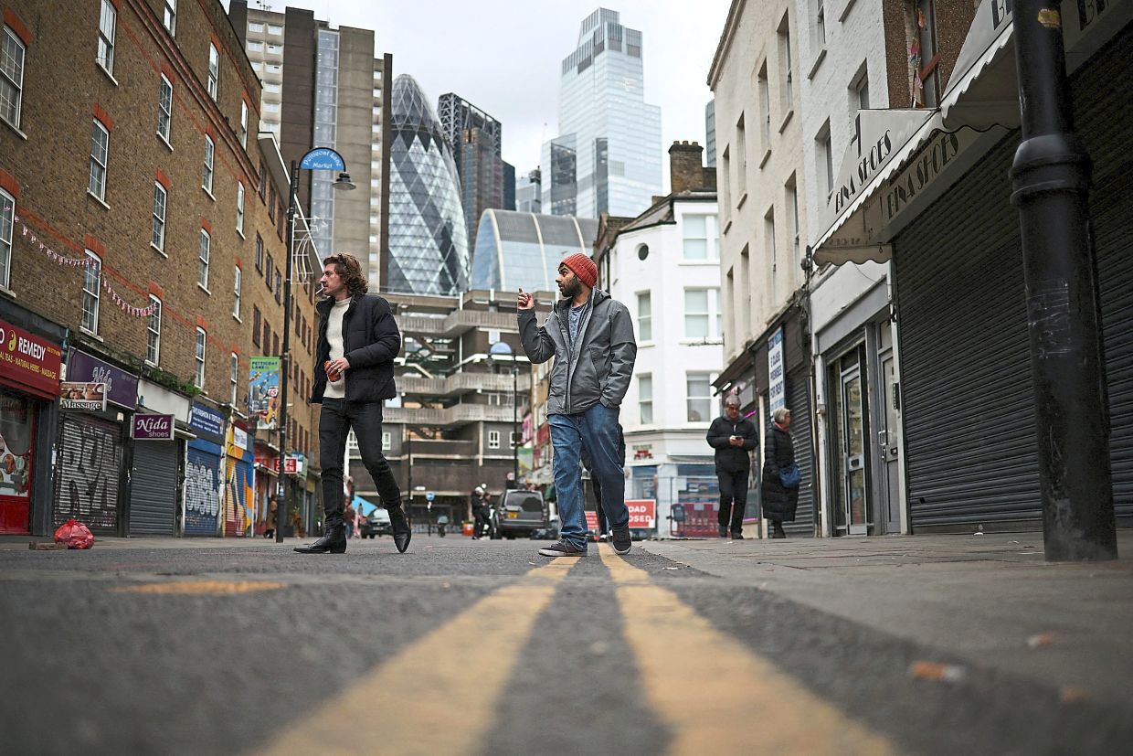 UK employers see slight fall in pay awards | The Star