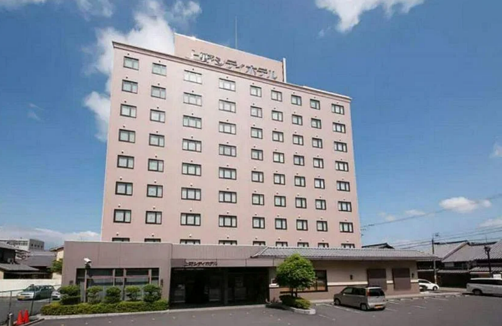 Hidden scrolls and ninja throwing stars: Stay in a ‘ninja room’ in ...