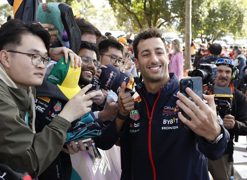 Motorsport: Motor racing-'Fit' Ricciardo would be ready to race in 10 ...