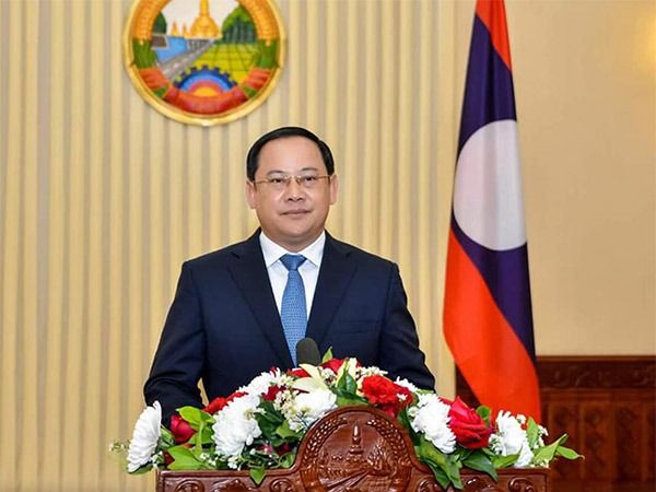 Laos PM seeks more investment from China and boosttrade between both ...