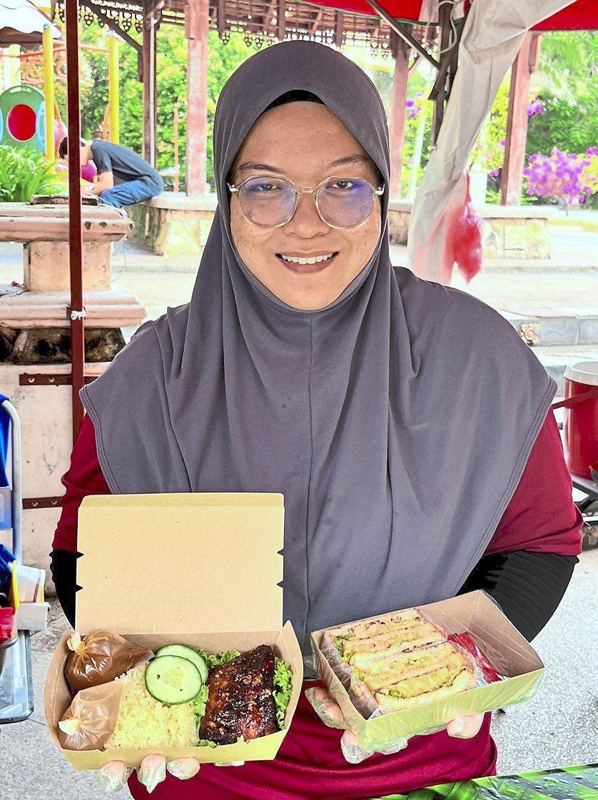 Fewer visitors at new bazaar | The Star