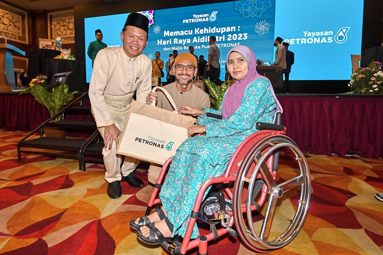 Raya goodies for B40 families in east coast states | The Star