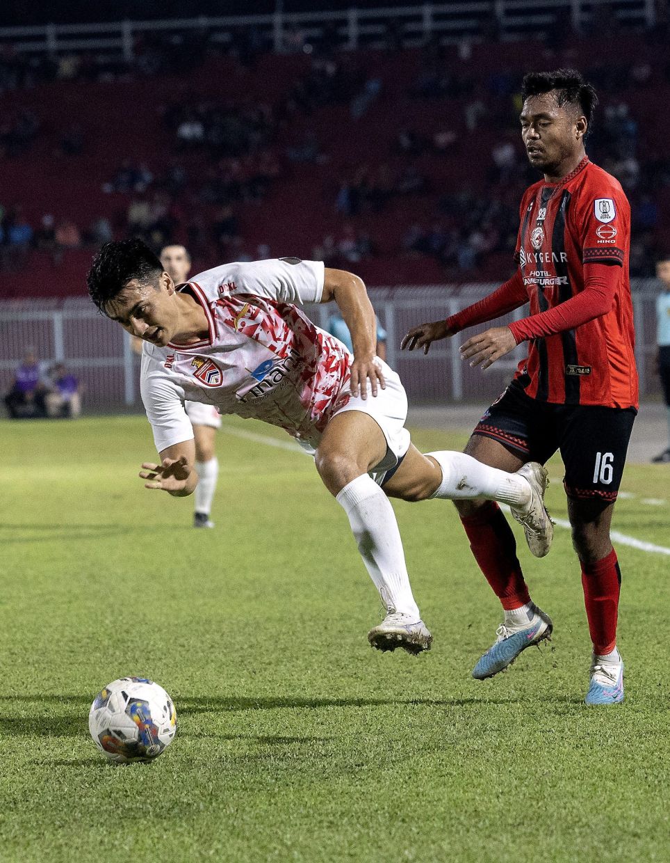 Football: Hodak relieved 10-man KL remain strong to edge Perak | The Star