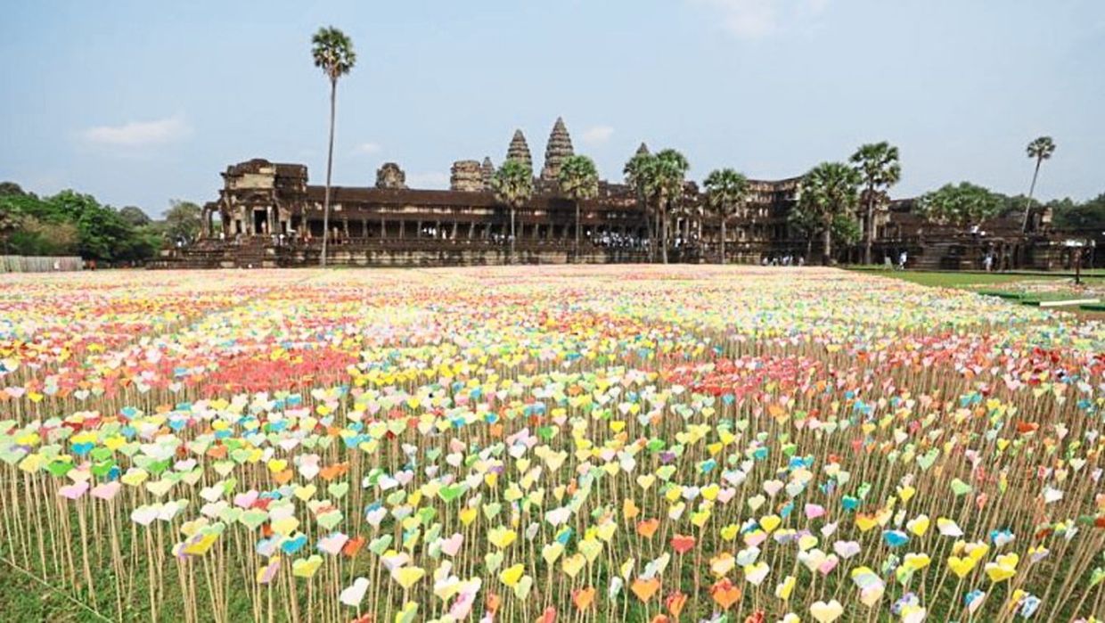 Kingdom sets record for origami hearts display | The Star